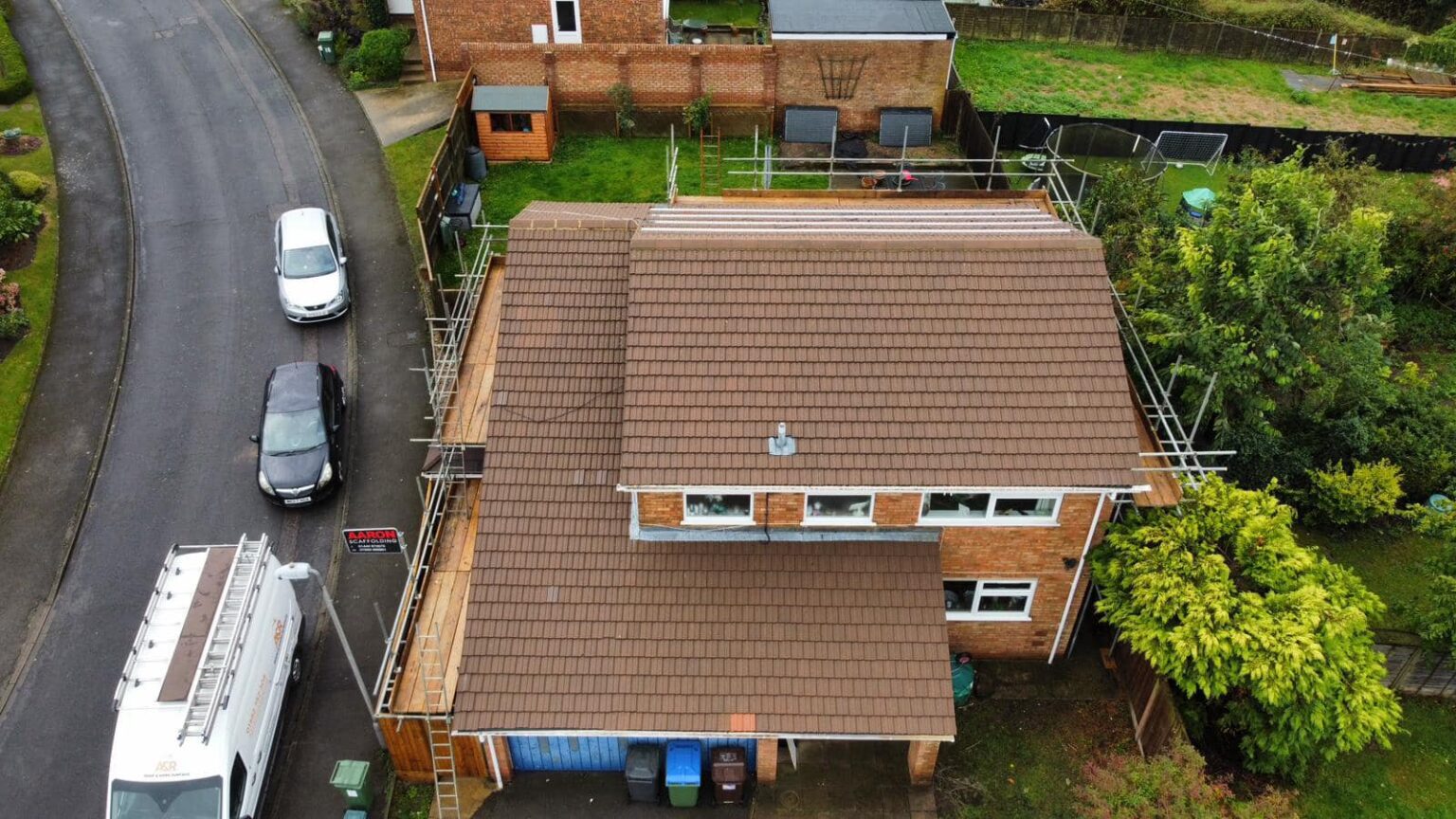 Signs Your Need Roof Sealing: When to Consider a Sealing Cover